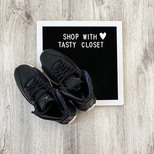 Nike | Shoes | Nike Air Jordan 2 Retro Sneaker | Poshmark